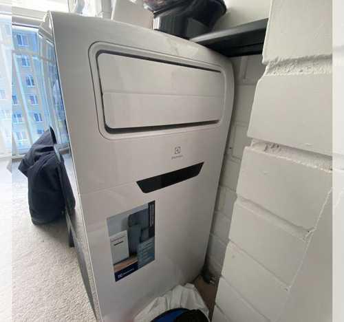 Напольный кондиционер electrolux