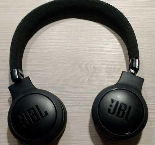 Беспроводные наушники jbl live 300