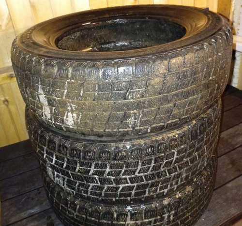 Bridgestone Blizzak MZ-02 215/60 R16