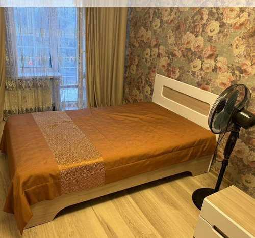 Кровать с матрасом 120х200