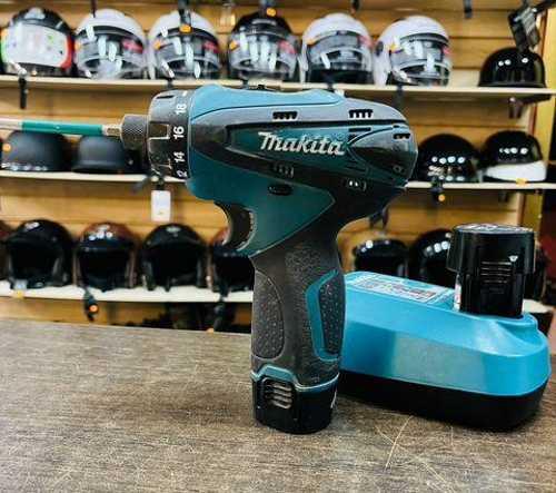 Аккумуляторный шуруповерт Makita DF030D 10.8 В