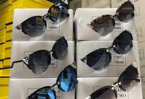 Женские солнцезащитные очки Fendi