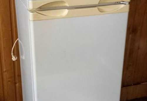 Отличный холодильник 150см