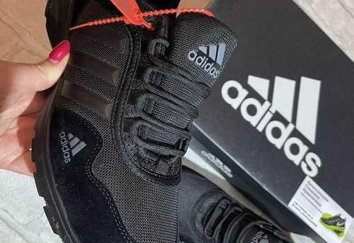 Кроссовки новые Adidas