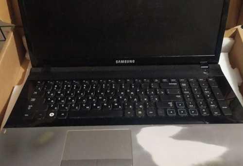 Ноутбук 17" Samsung