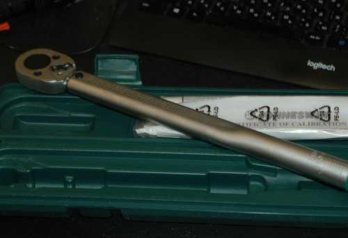 Динамометрический ключ 1/2" Jonnesway 42-210 Н*М