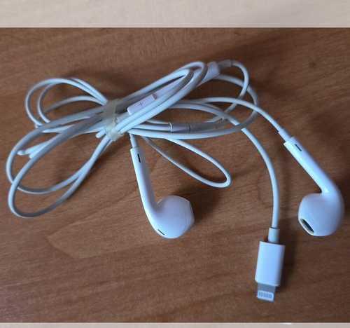 Наушники apple earpods lightning