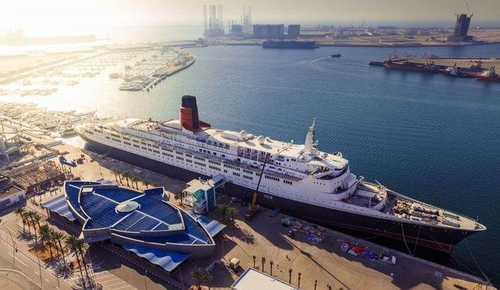 Отель - корабль в Дубаи: Queen Elizabeth 2 4*