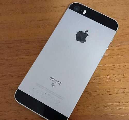 iPhone SE, 32 ГБ