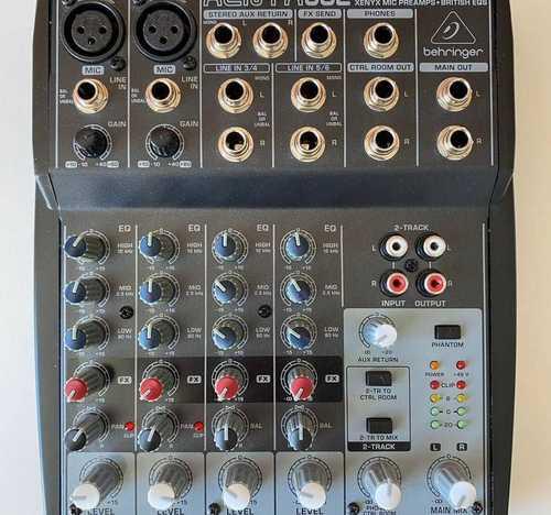 Микшерный пульт Behringer Xenyx 802