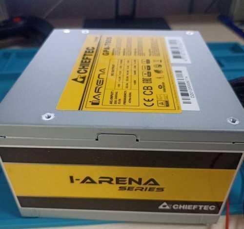 Блок питания chieftec 700W