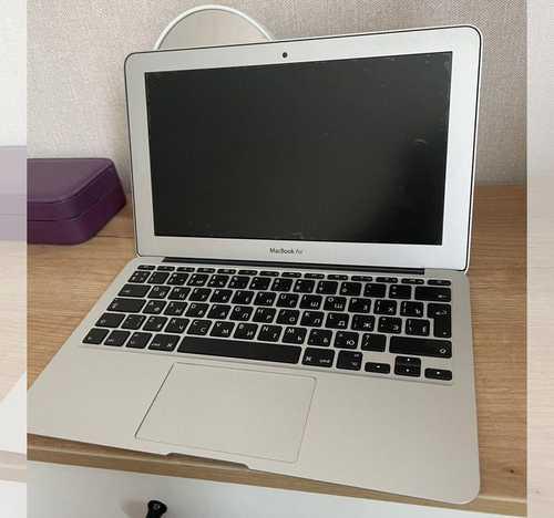 Apple macbook air (11-inch, Early 2015)