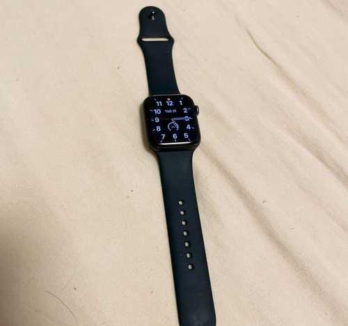 Часы apple watch se 44 mm