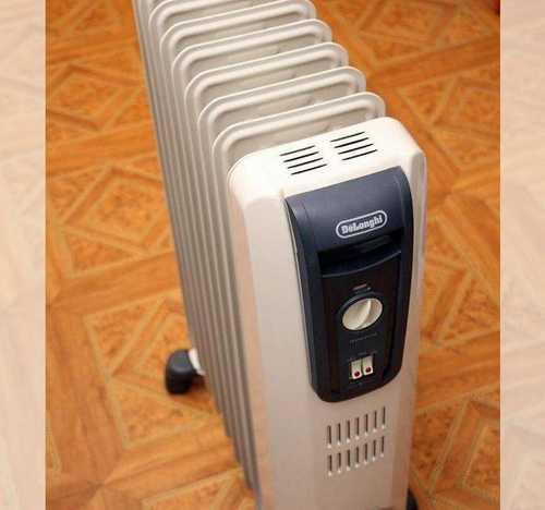 Продам масляный радиатор Delonghi