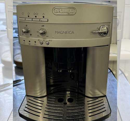 Кофемашина Delonghi Magnifica