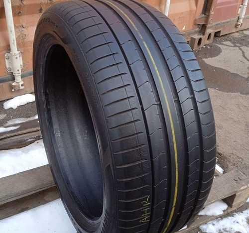 Pirelli P Zero PZ4 275/40 R20