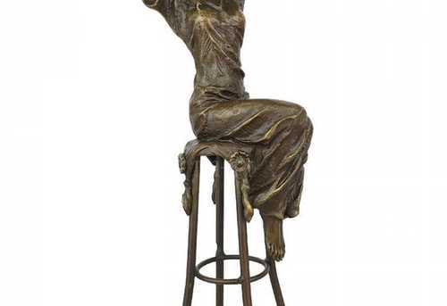 Бронзовая статуэтка "Девушка на стуле" (ера-385)