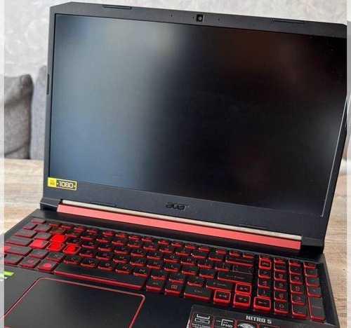 Продам ноутбук Acer Nitro 5 в отличном состоянии