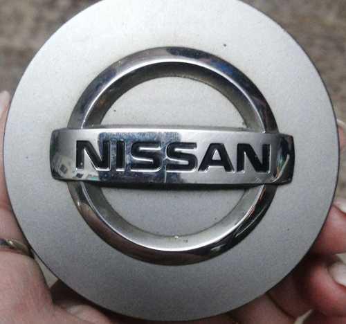 Оригинальный декоративный колпак ступицы nissan