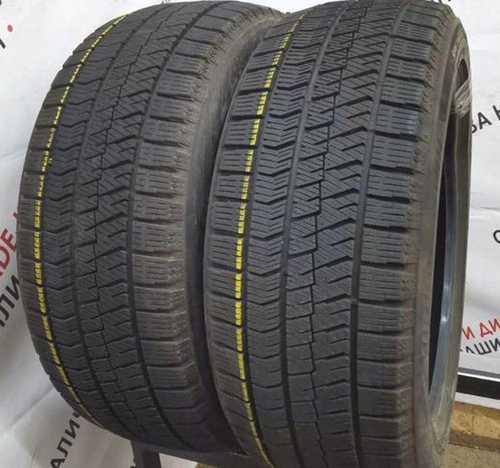 Bridgestone Blizzak VRX2 215/45 R17 98P