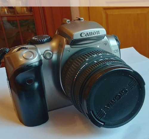 Цифровой фотоаппарат Canon EQS 300D с объективом S