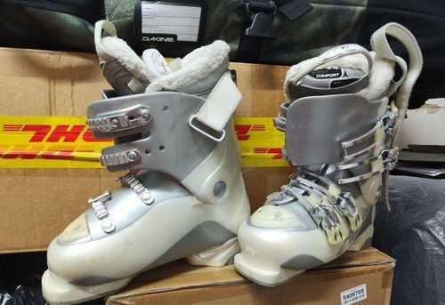 Лыжные ботинки atomic 37 37,5