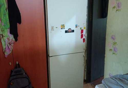 Холодильник саратов б.у рабочии