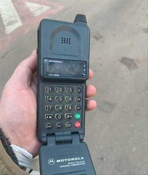 Телефон Motorola digital edge