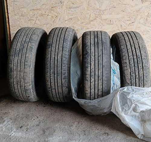 Kumho Solus KL21 225/60 R17
