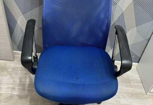 Компьютерное кресло офисное синее
