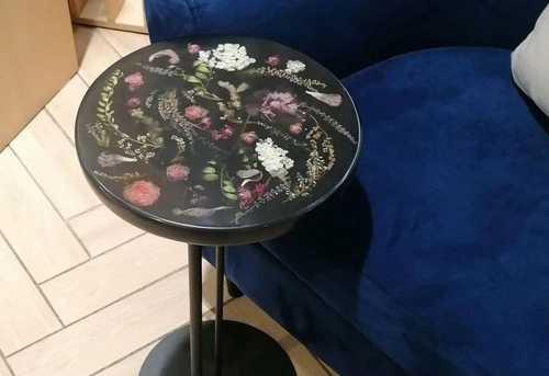 Приставной кофейный столик