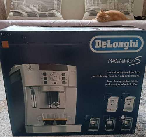 Кофемашина delonghi magnifica s