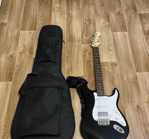 Fender Squier stratocaster(с комбоусилителем)