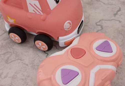 Машинка розовая BabyGo на пульте управления