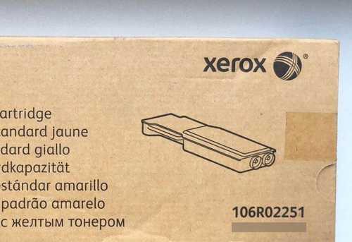 106R02251 Xerox картридж с желтым тонером