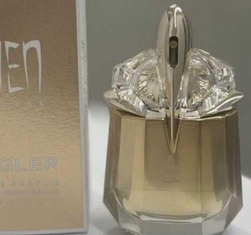 Mugler alien goddess