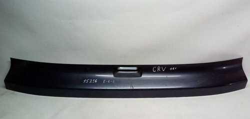 Накладка на крышку багажника (бленда) Honda CR-V I