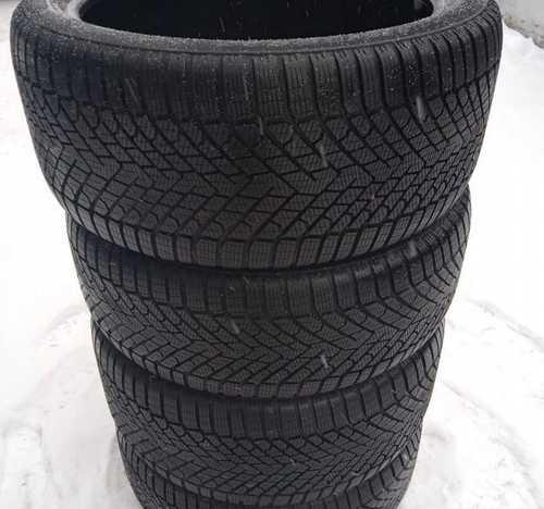 Pirelli Scorpion Winter 2 275/40 R22 и 315/35 R22 108V