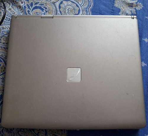 Ноутбук RoverBook Explorer E511L
