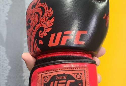 Боксерские перчатки 12 oz UFC