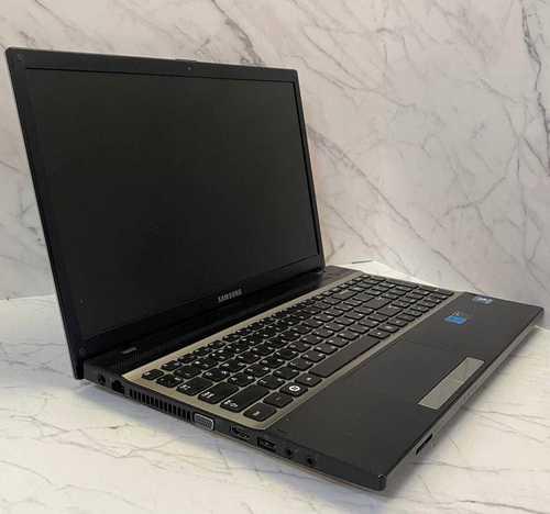 Ноутбук Samsung NP305V5A