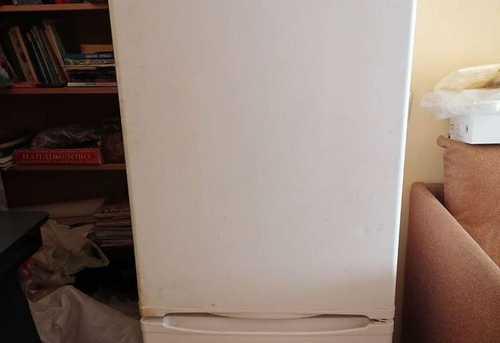 Холодильник под восстановление или на запчасти
