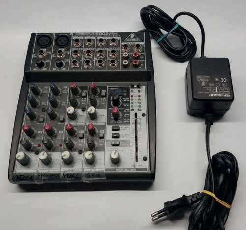 Микшерный пульт Behringer Xenyx 1002Fx