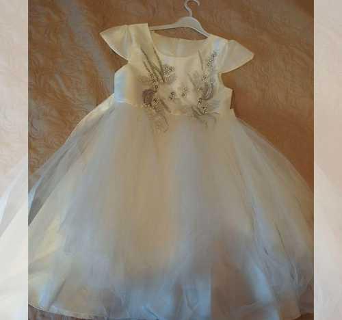 Платье новогоднее снежника