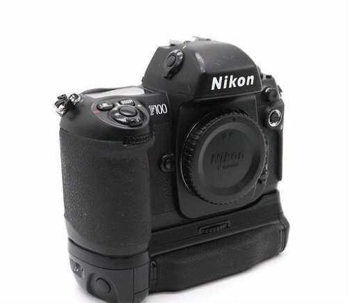 Nikon F100 body + Nikon MB-15