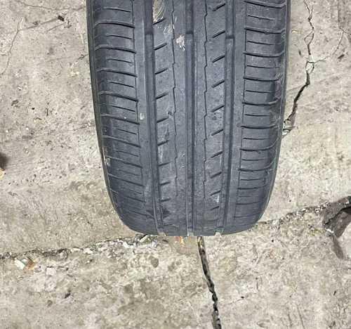 Yokohama BluEarth A34 215/50 R17 40V