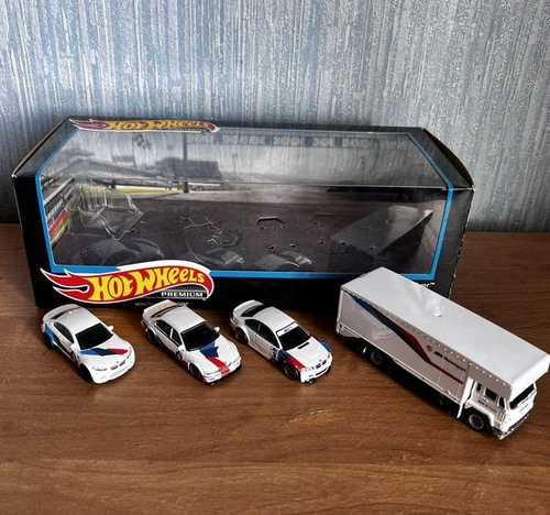 Hot wheels premium bmw diorama