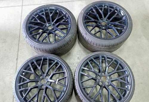 Комплект колес Audi R8 Type 4S Pirelli 305/30 R20