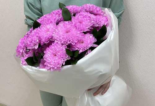 Букет цветов их розовой хризантемы