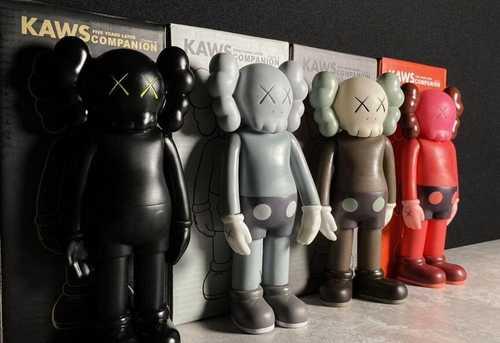 Фигурки kaws